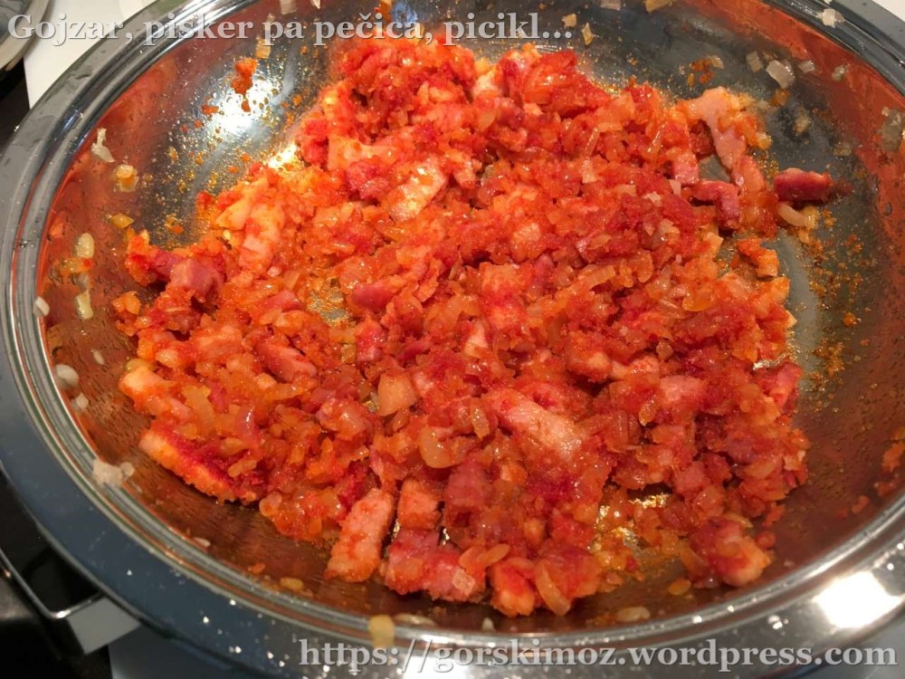 Goveji vampi po tržaško – Gojzar, pisker pa pečica, picikl…